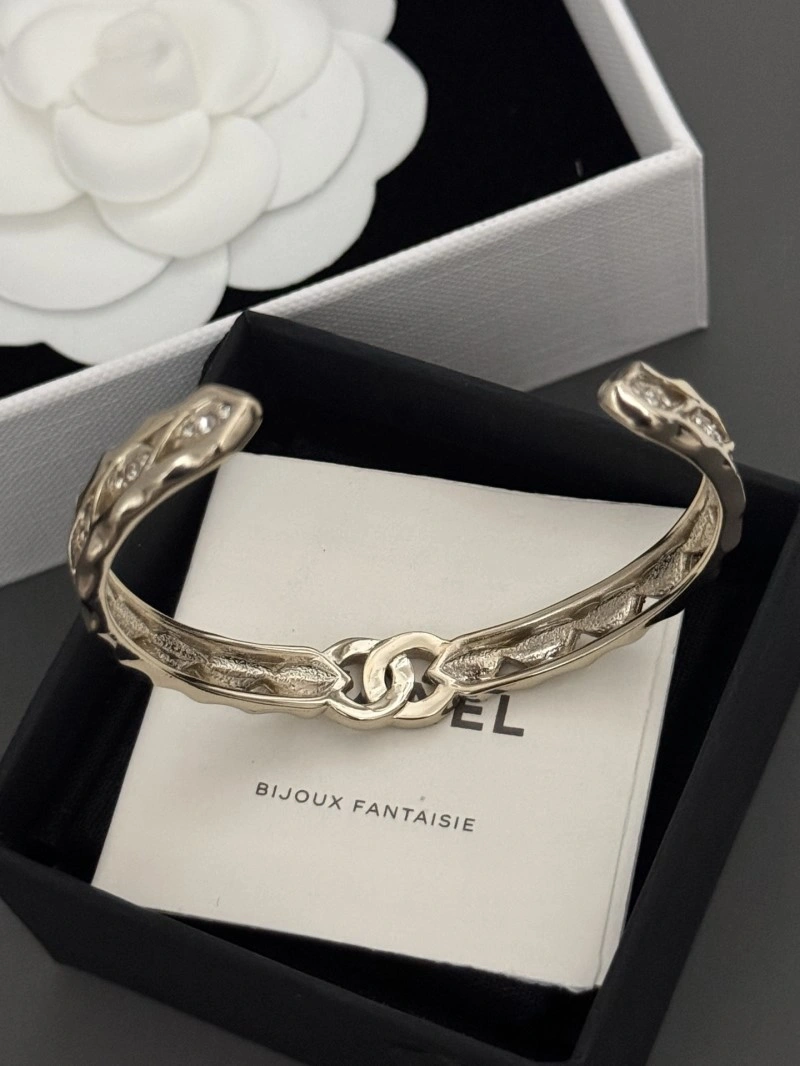 Low-cost Chanel Bracelets