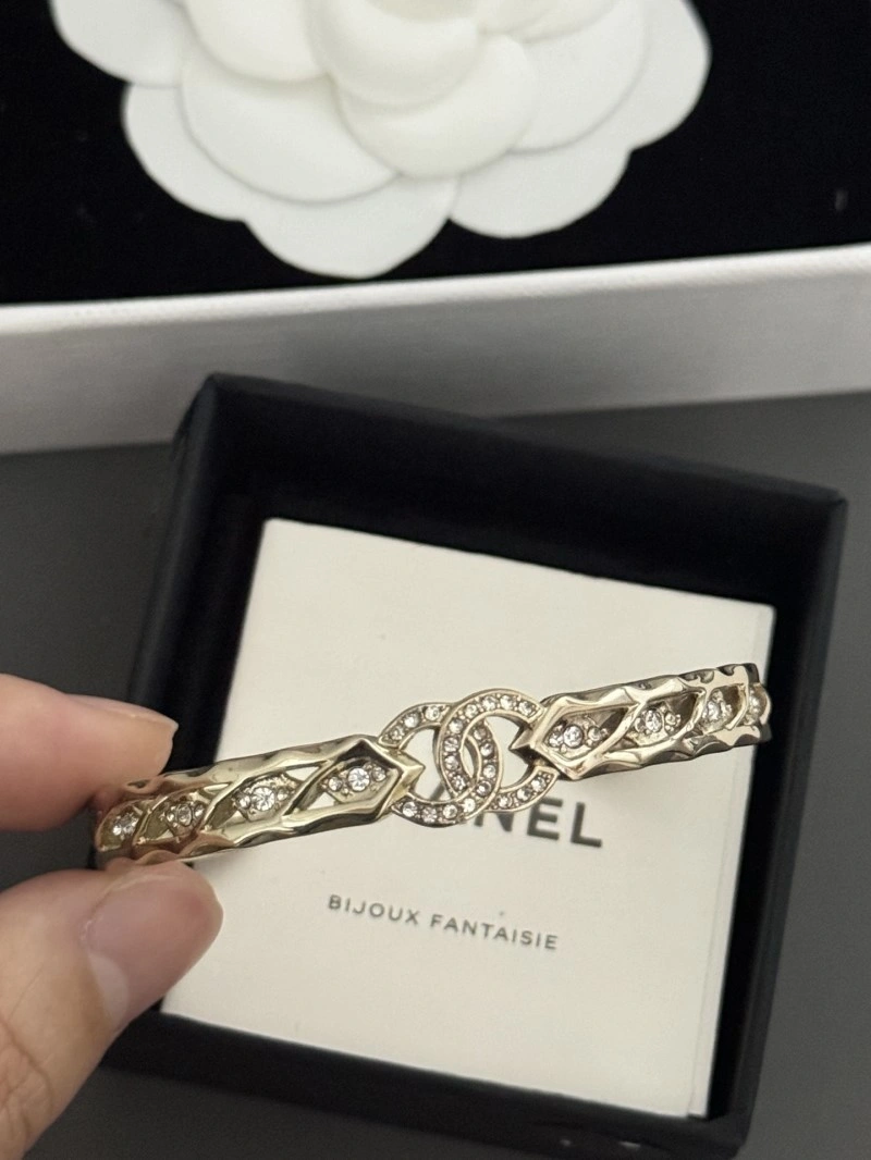 Low-cost Chanel Bracelets