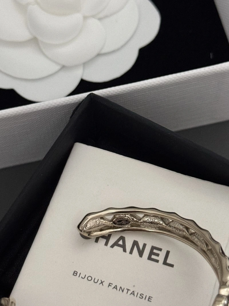 Low-cost Chanel Bracelets