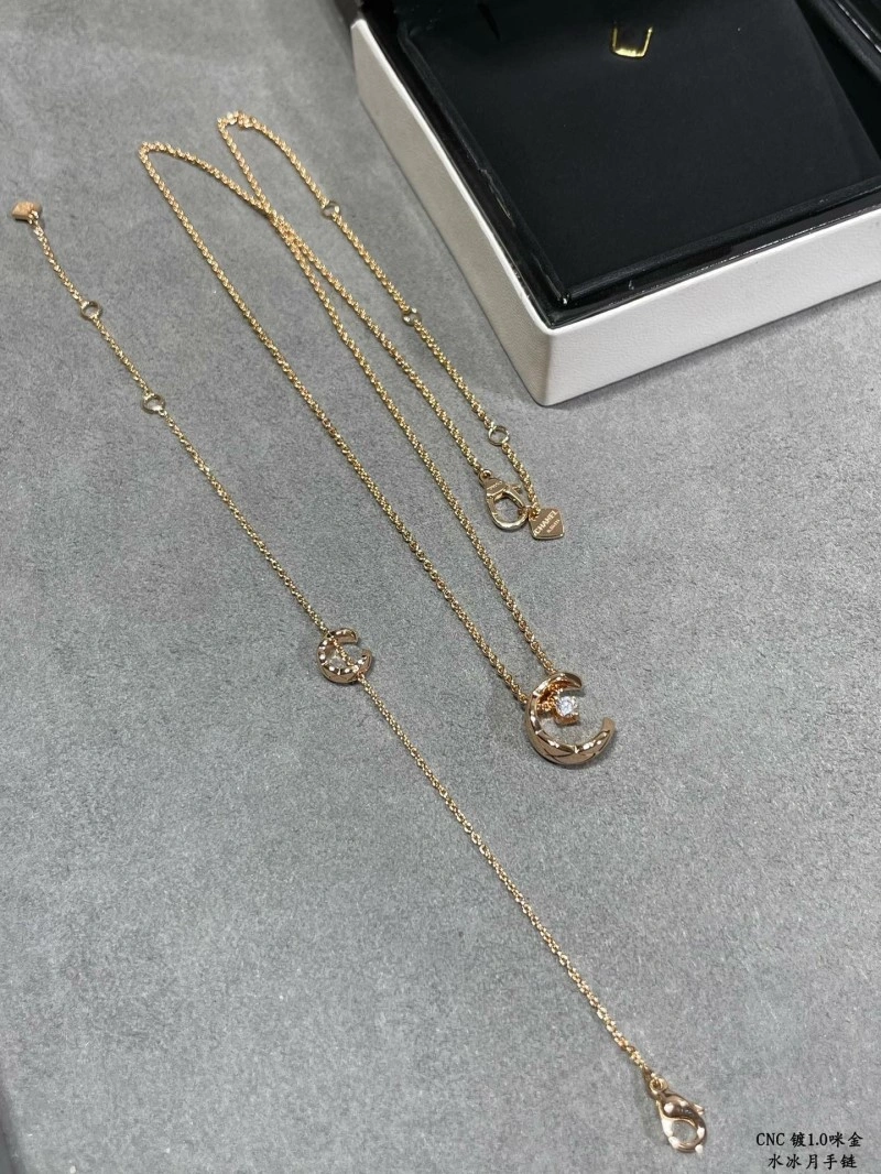 Brand-original Chanel Bracelets