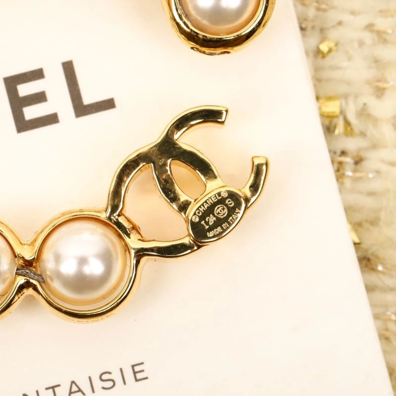High fidelity Chanel Brooches