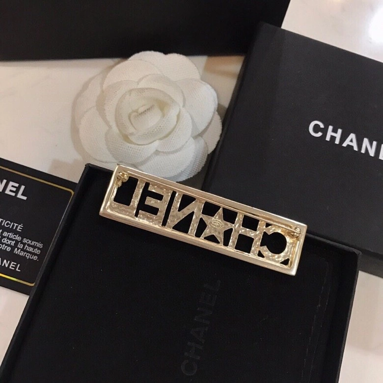 Accurate model Chanel Brooches