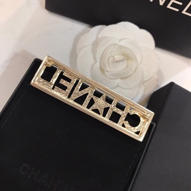 Accurate model Chanel Brooches
