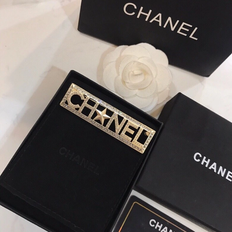 Accurate model Chanel Brooches