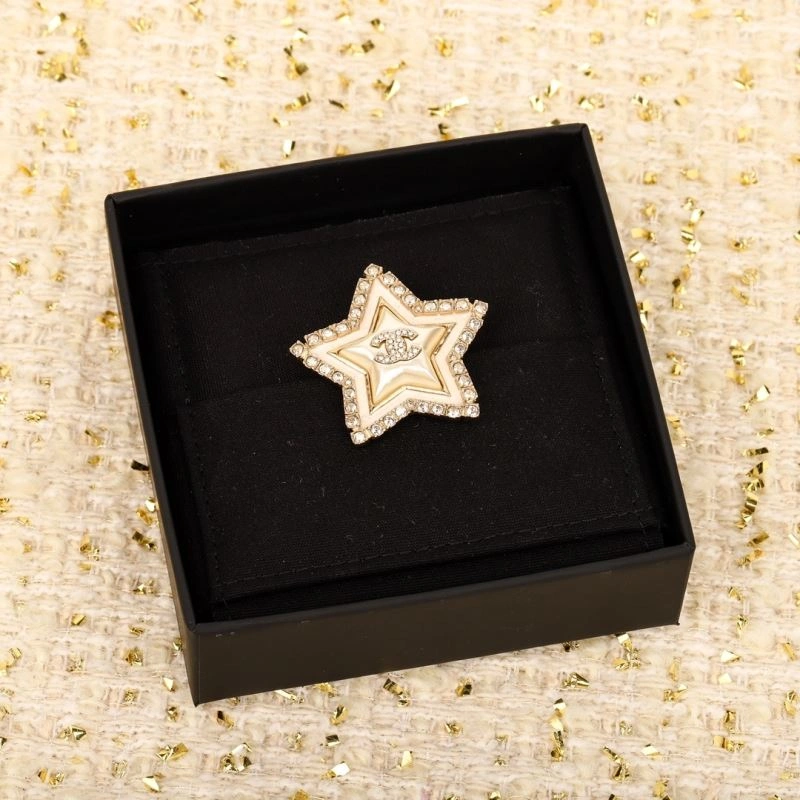 Accurate model Chanel Brooches