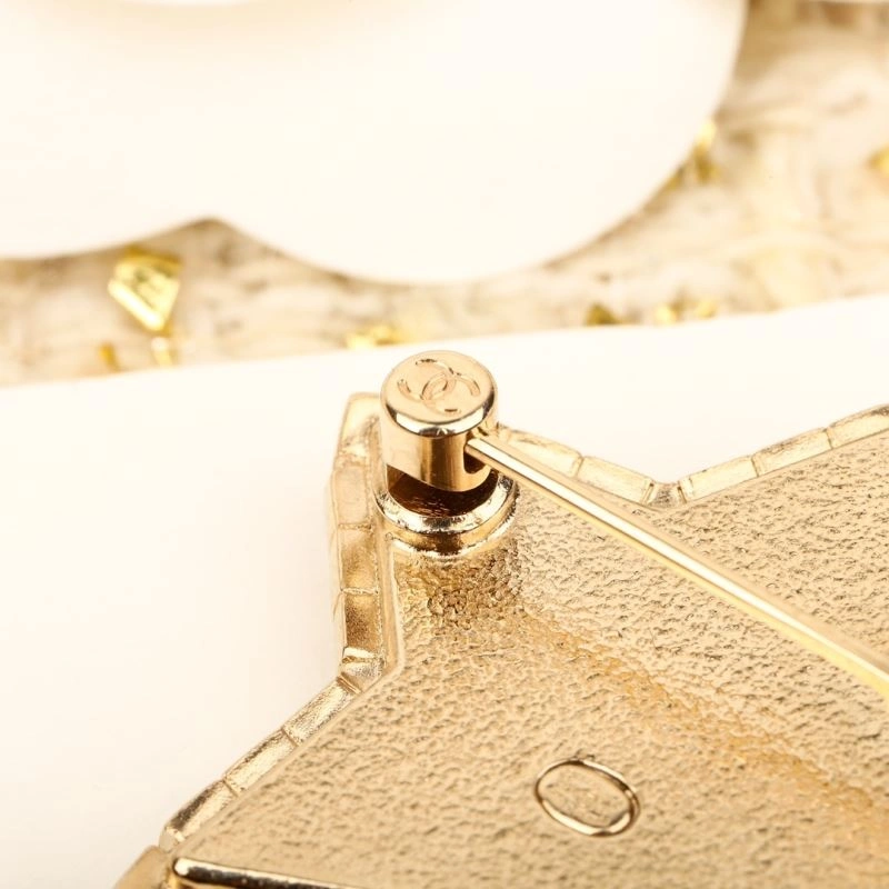 Accurate model Chanel Brooches