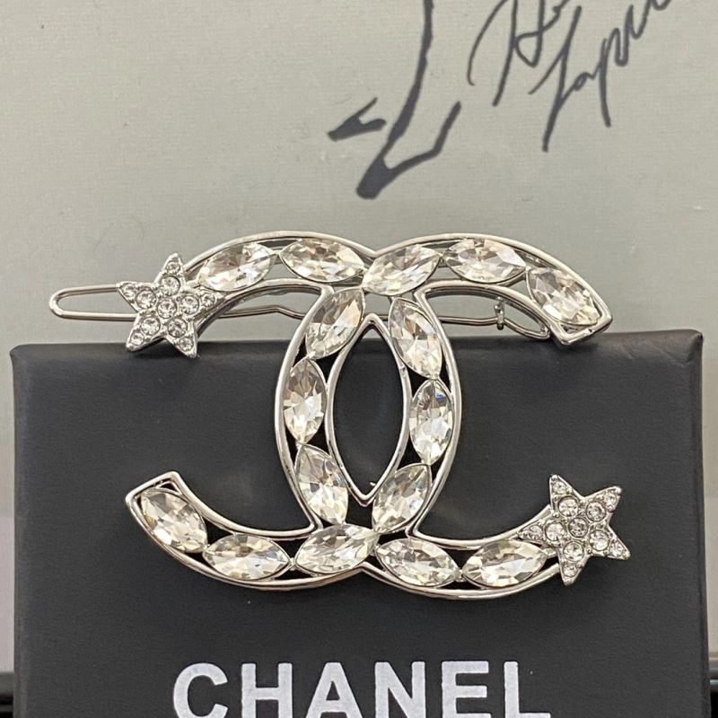 Brand-original Chanel Brooches