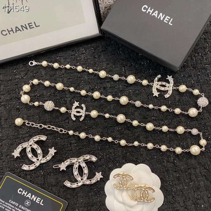 Brand-original Chanel Brooches