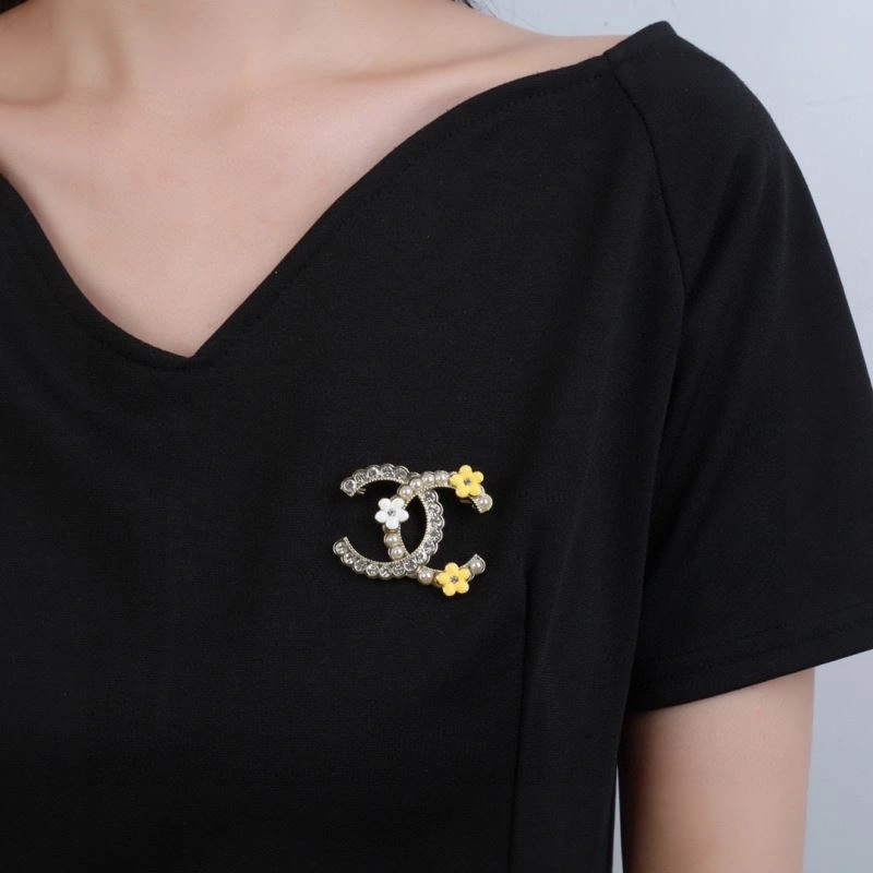 Legit Chanel Brooches