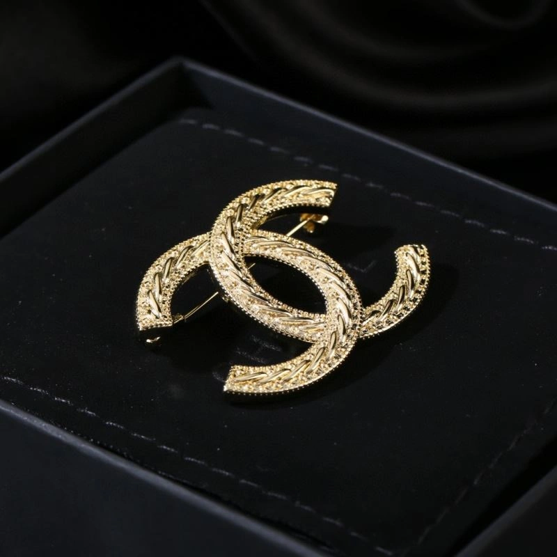 Accurate model Chanel Brooches
