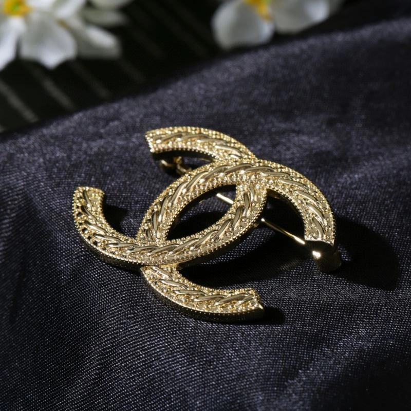 Accurate model Chanel Brooches