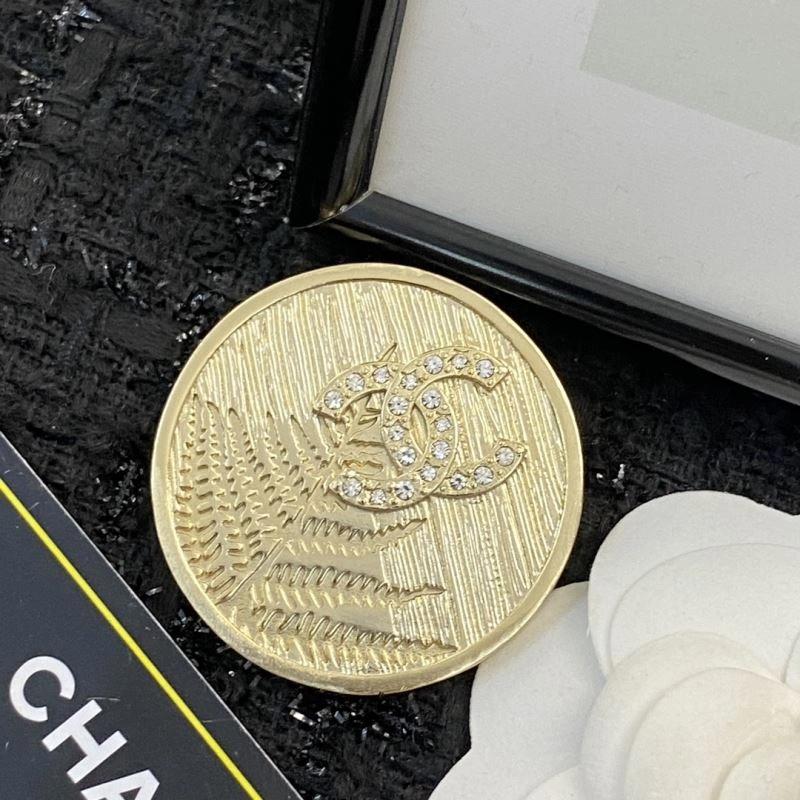 Brand-original Chanel Brooches