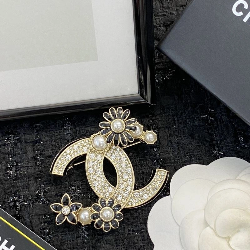 High fidelity Chanel Brooches
