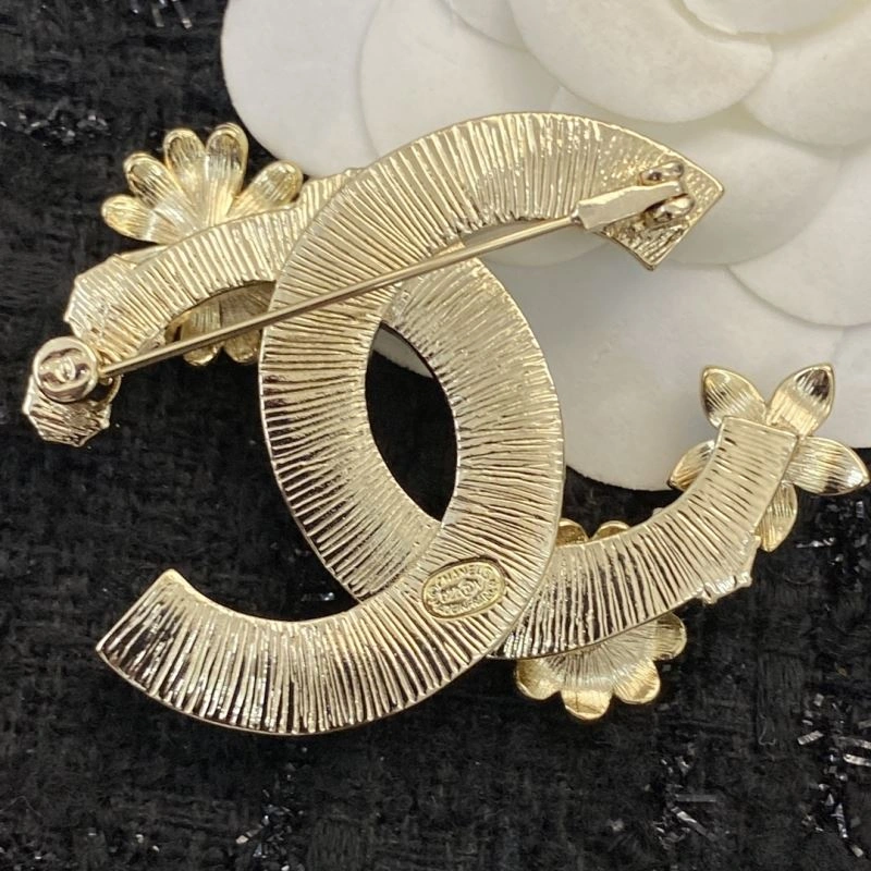 High fidelity Chanel Brooches