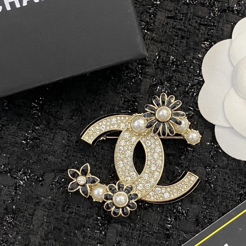 High fidelity Chanel Brooches