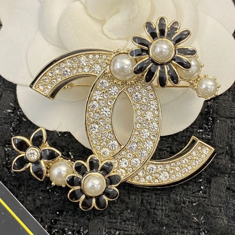 High fidelity Chanel Brooches
