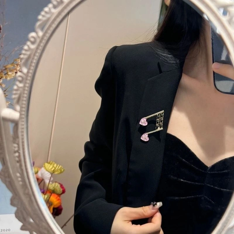 Economical Chanel Brooches