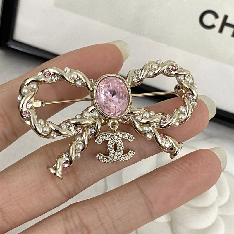 Accurate model Chanel Brooches