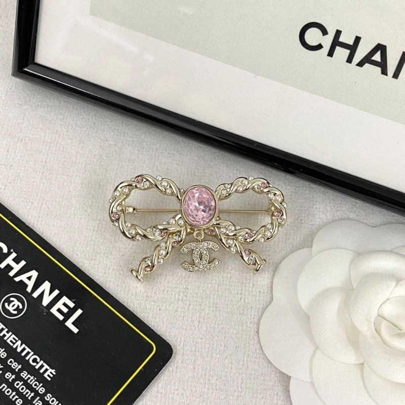 Accurate model Chanel Brooches