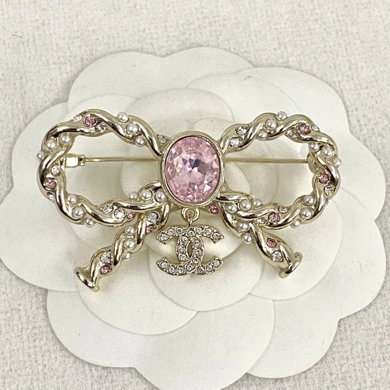 Accurate model Chanel Brooches
