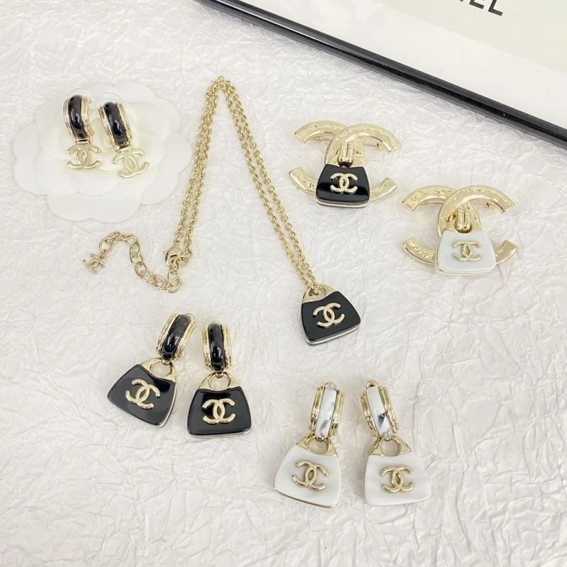 Perfect replica Chanel Brooches