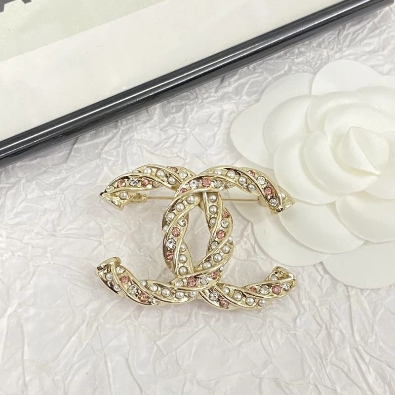 Accurate model Chanel Brooches