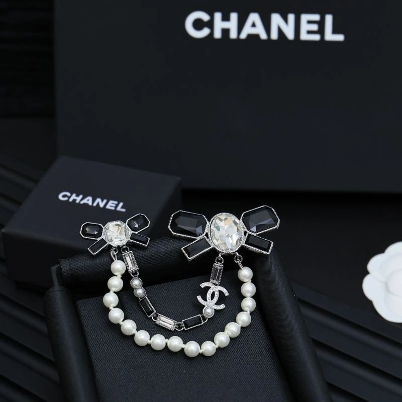 High fidelity Chanel Brooches