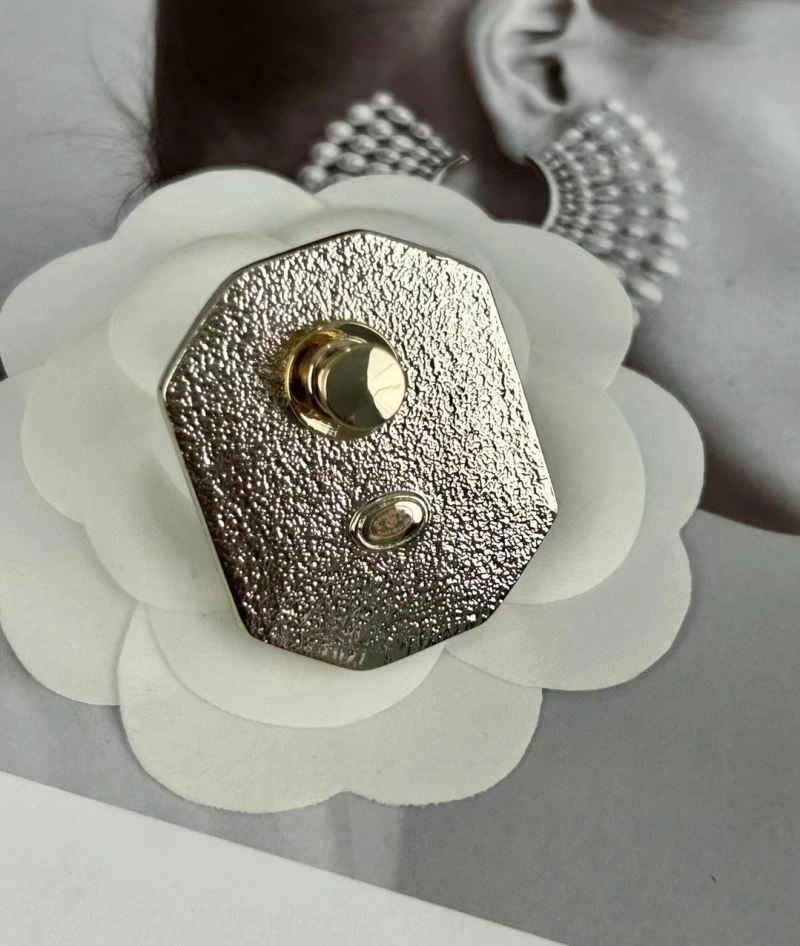 1:1 copy Chanel Brooches