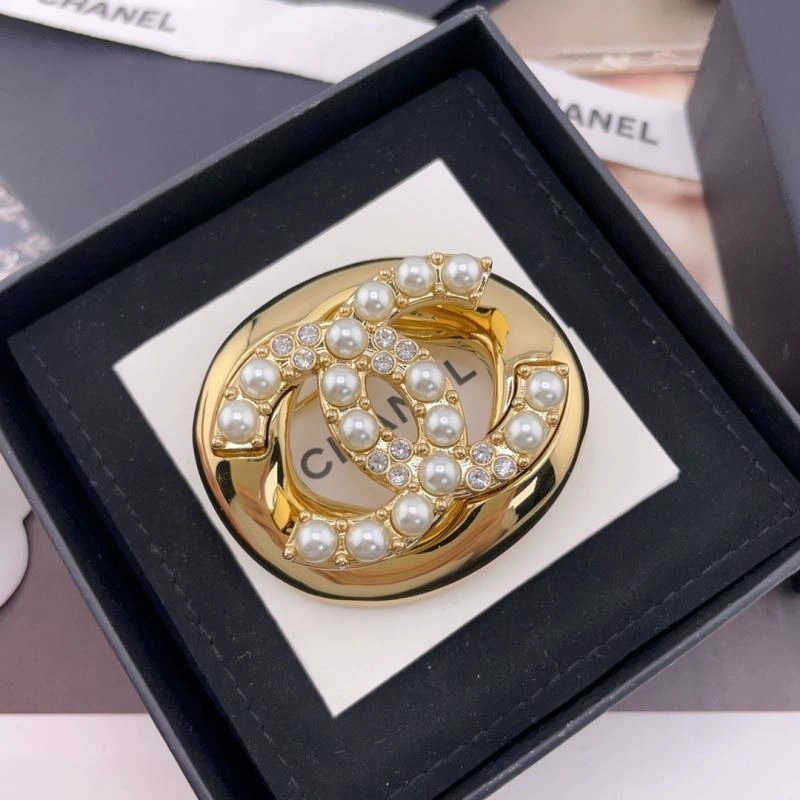 High fidelity Chanel Brooches