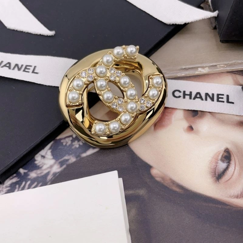 High fidelity Chanel Brooches