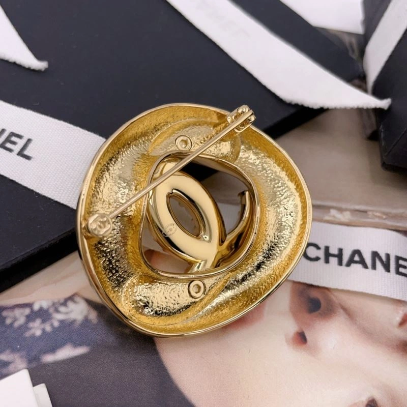 High fidelity Chanel Brooches