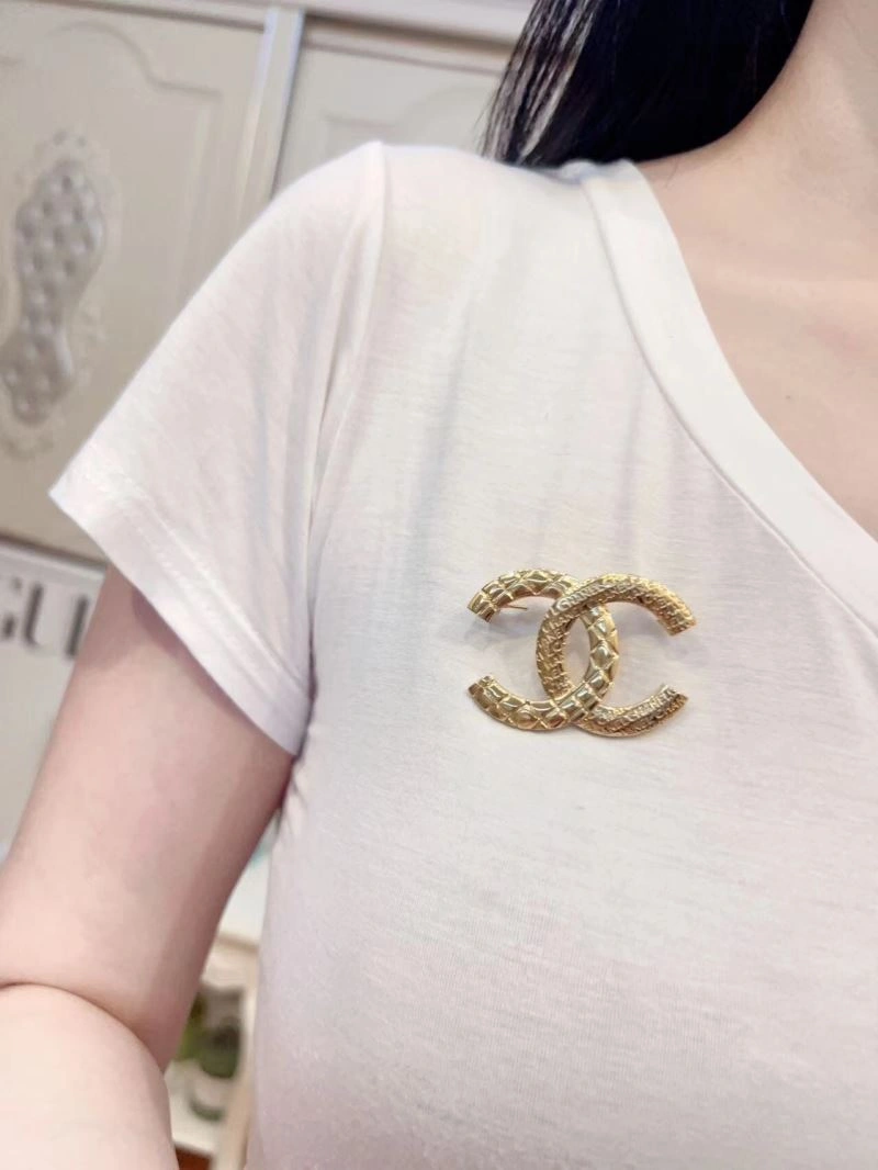 Cut-rate Chanel Brooches