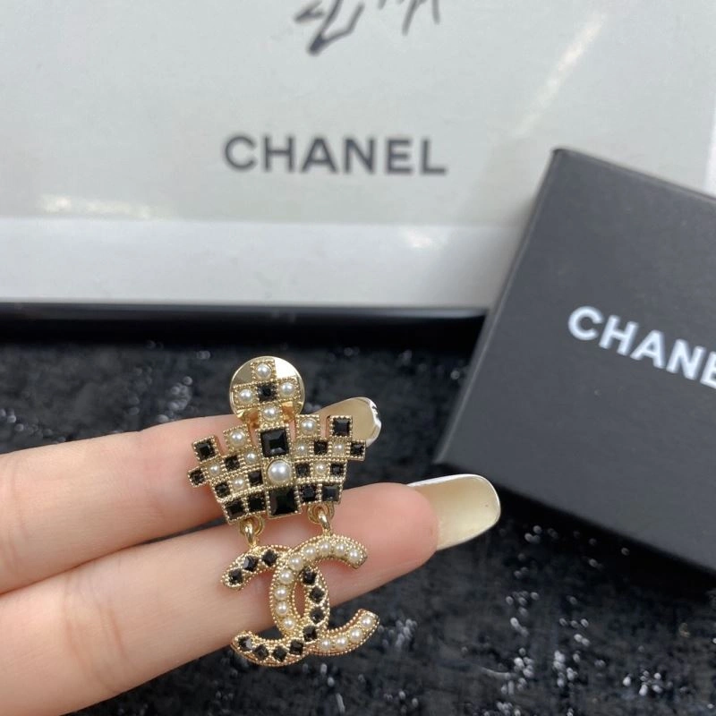 Legit Chanel Brooches