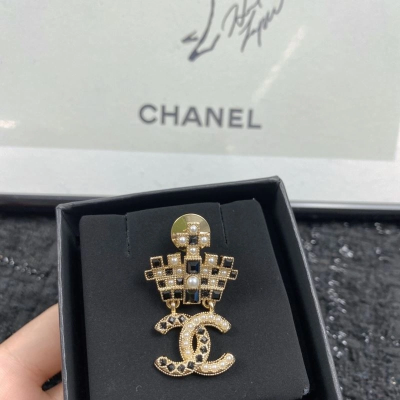 Legit Chanel Brooches