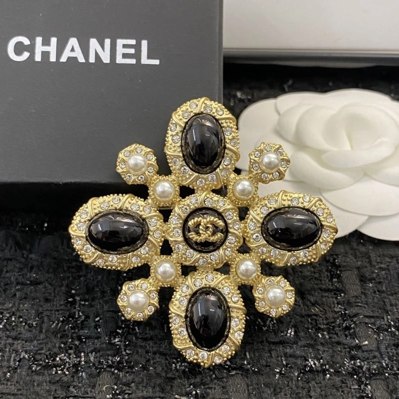 Accurate model Chanel Brooches