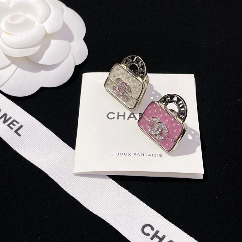 Official Chanel Brooches