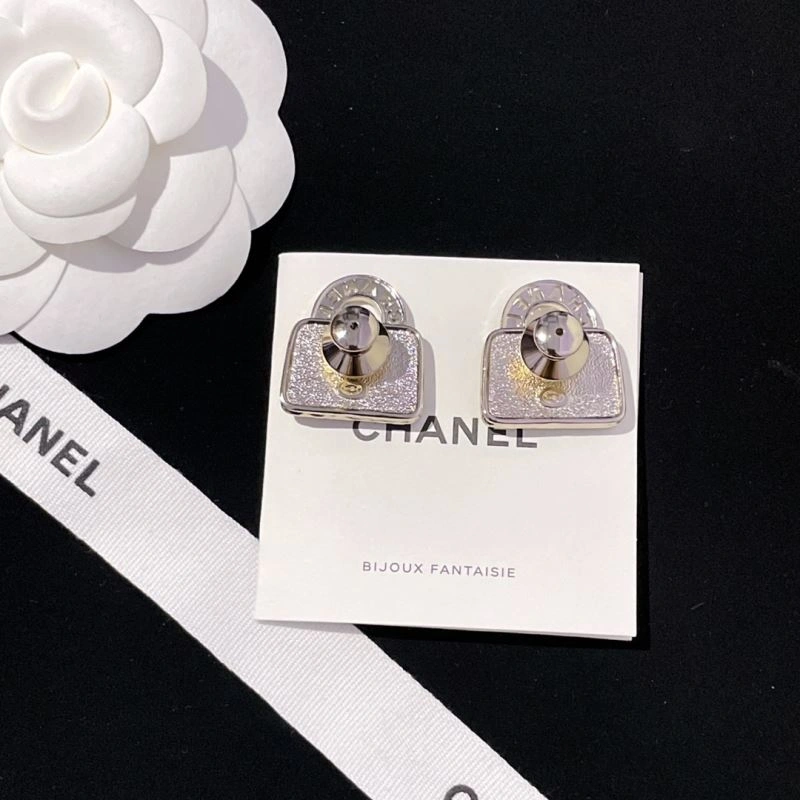 Official Chanel Brooches
