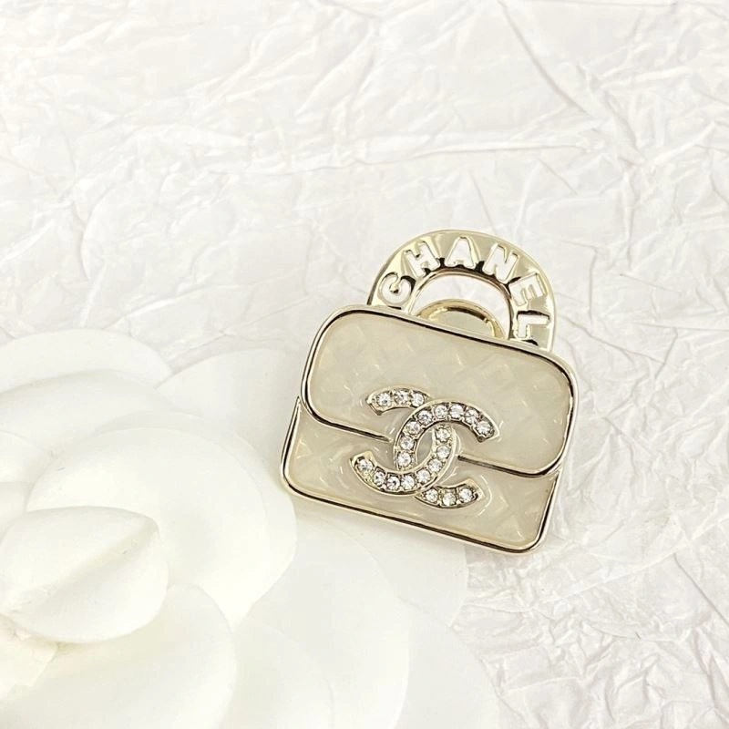 Accurate model Chanel Brooches