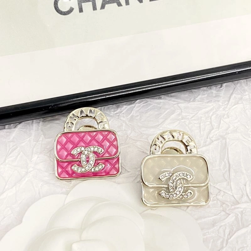 Accurate model Chanel Brooches