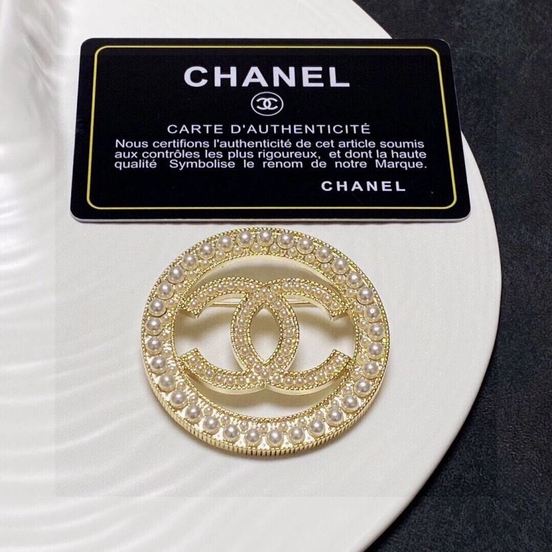 Accurate model Chanel Brooches
