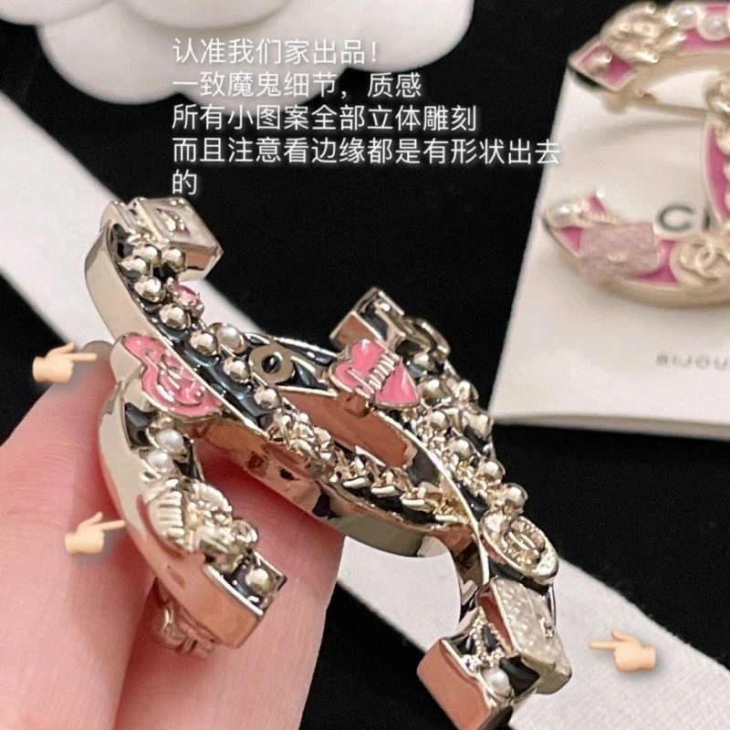 Accurate model Chanel Brooches