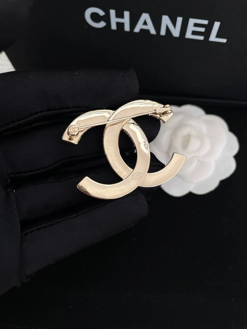 Accurate model Chanel Brooches