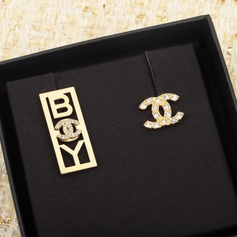 Official Chanel Brooches