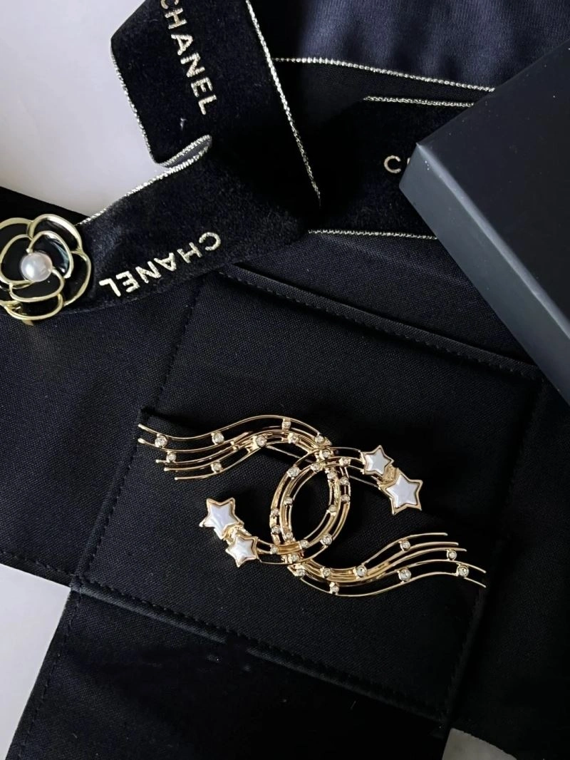 Accurate model Chanel Brooches