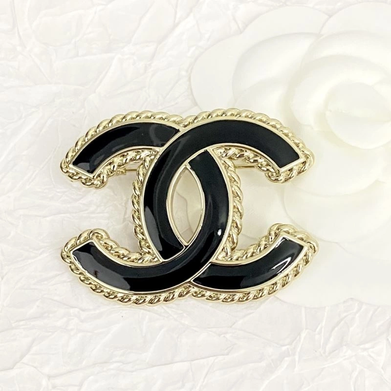 Accurate model Chanel Brooches