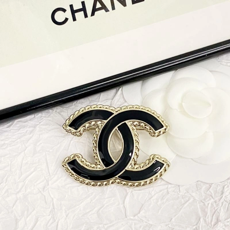 Accurate model Chanel Brooches