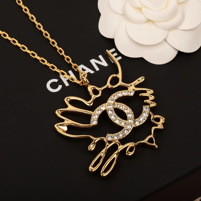 Low-cost Chanel Brooches