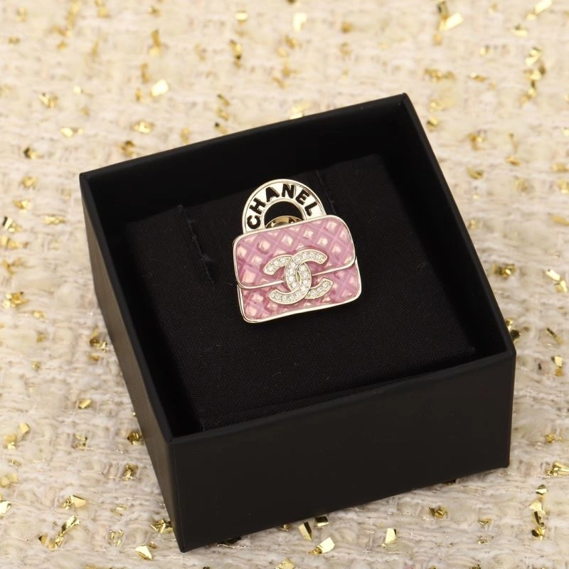 Accurate model Chanel Brooches