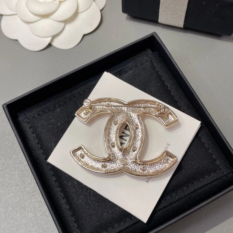 Exact replica Chanel Brooches