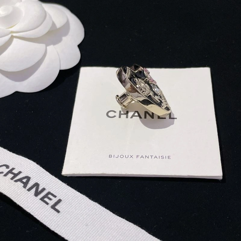Bargain Chanel Brooches